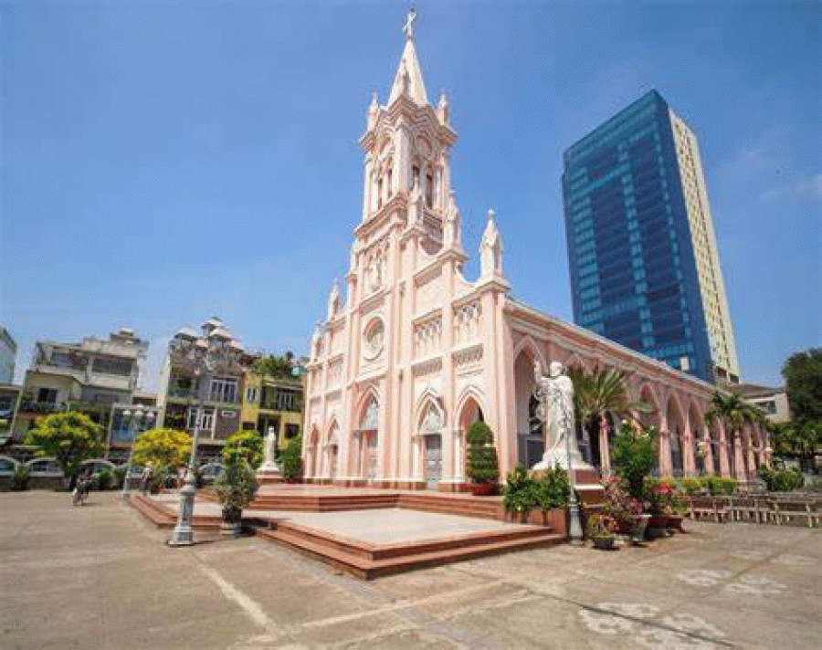 Discover Da Nang | Beaches, Mountains & Cultural Marvels