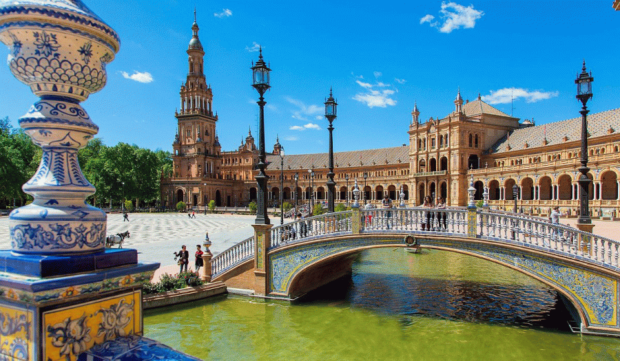 A historic city known for flamenco and architecture in southern Spain